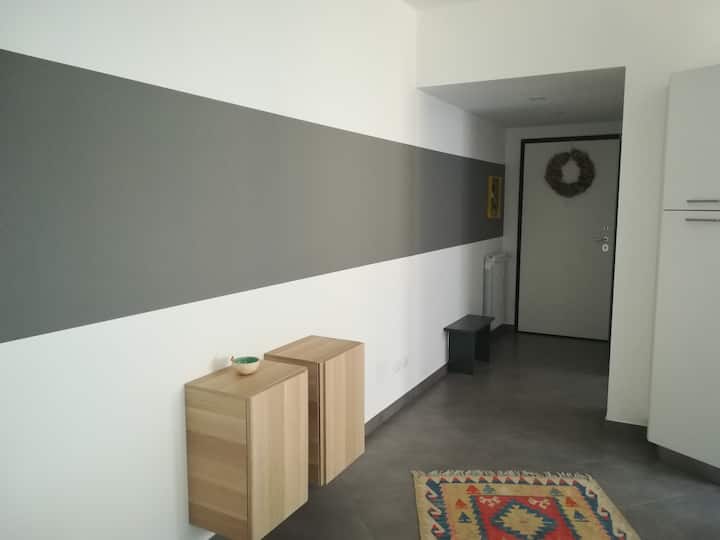 Finaleinterno7+bikes Garage Cin It009029c2n7o3nopi - Finale Ligure