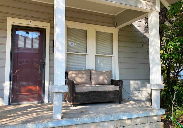 "Dashing Duplex" On Howard Payne University Campus - Brownwood, TX