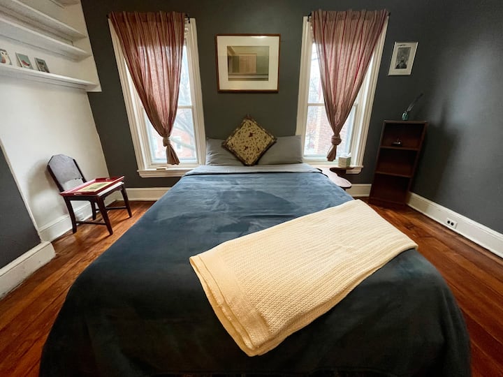 Artsy Historic Home In Charming Wilmington Borough - New Castle, DE