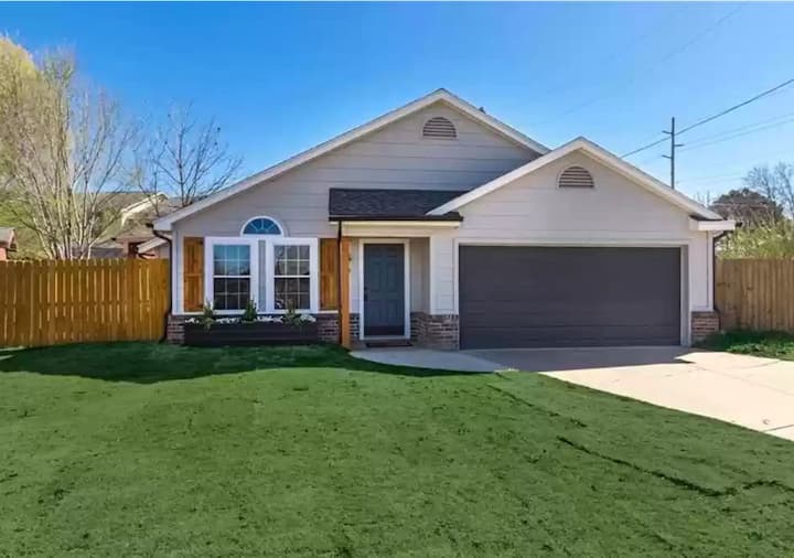 On A Bike Trail Near All Bentonville Attractions - Bentonville, AR