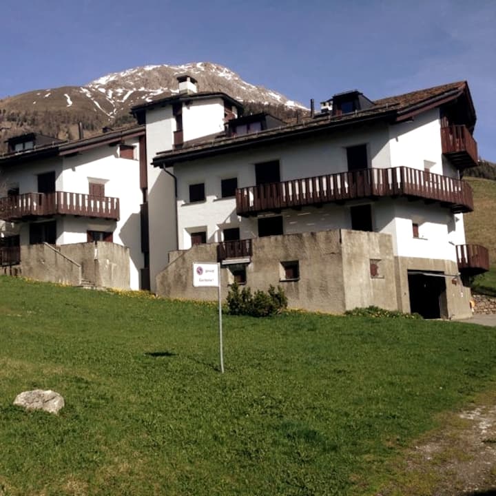 Cozy 3br Celerina Apartment - Near Ski Slopes - Saint-Moritz