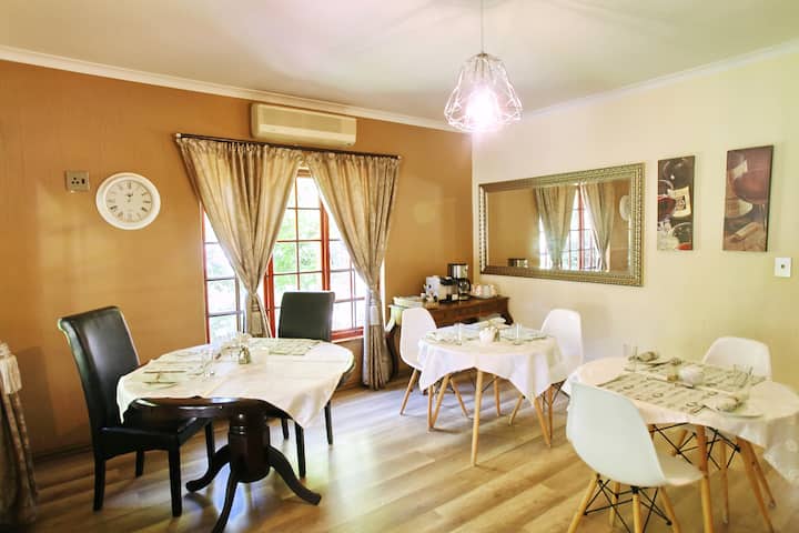 Villa Dor Guest House In Fourways/family Suite - Lanseria