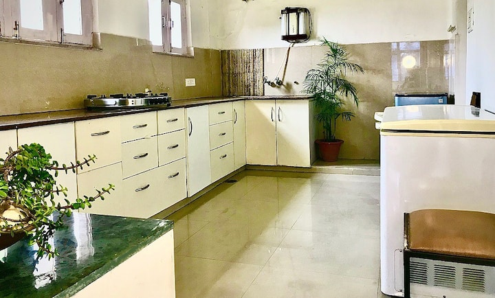 Private Suite In A Bungalow I Metro Connectivity - Lucknow