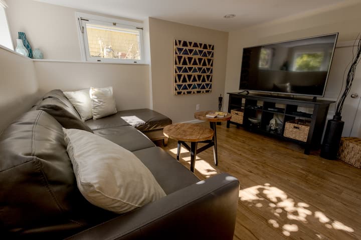 Spacious 2 Brd Close To Everything - Seattle, WA