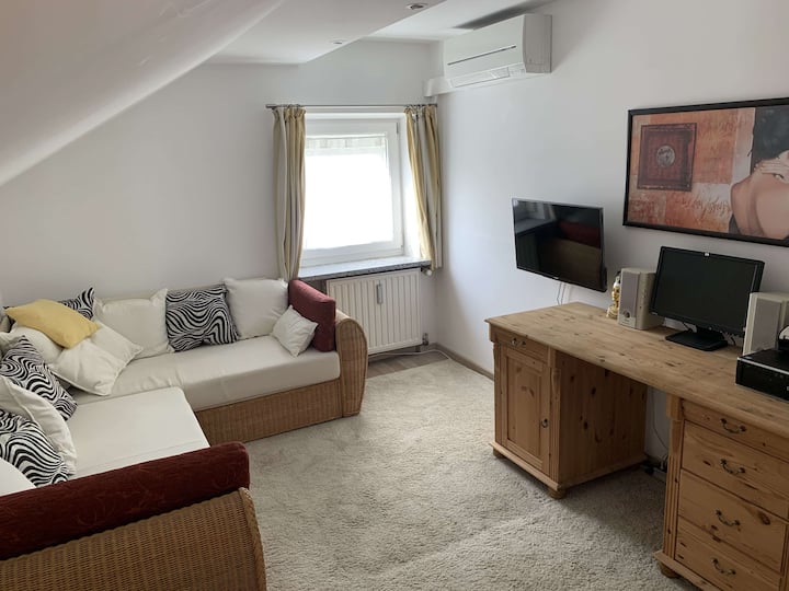 Zentrale, Voll Ausgestattete Wohnung In Traunreut - Chiemsee