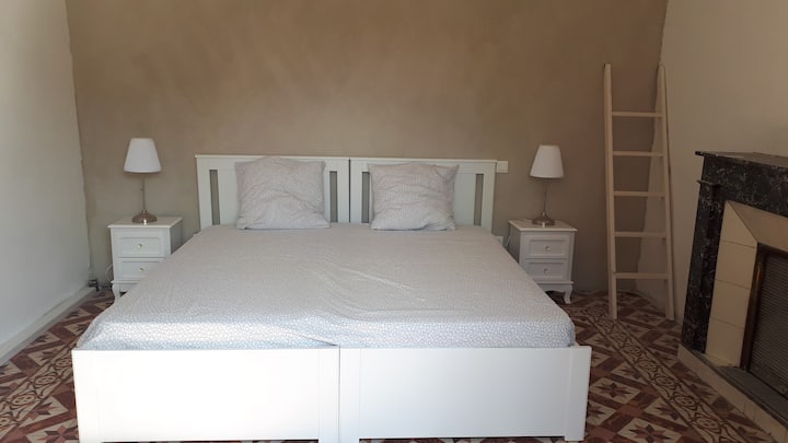 Chambre Indépendante Dans Mas Provencal Du 19e - L'Isle-sur-la-Sorgue