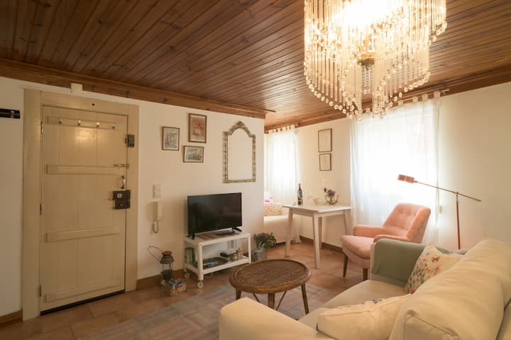 Light Filled Apartment Near Chiado, By Timecooler - Amadora