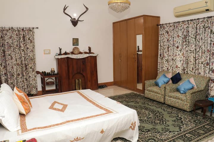 Colonel's Den - Dehradun