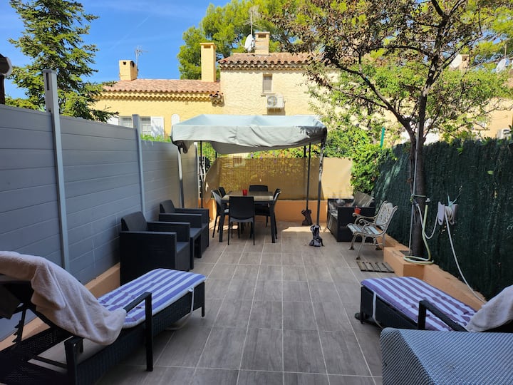 Small Slice Of Heaven In The Sun Near The Sea - Saint-Cyr-sur-Mer