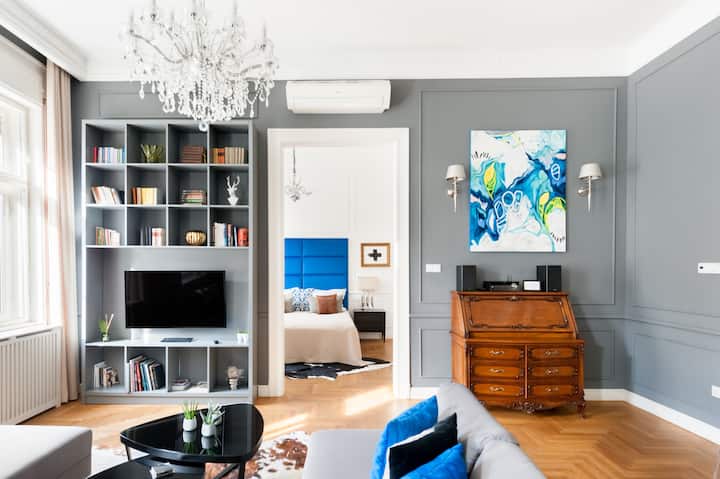 Quirky Designer Pad With A Seamless Blend Of Old And New - Budapest