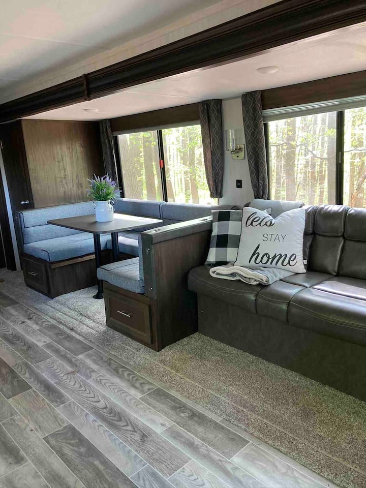 Cozy Camper In Peaceful Wooded Setting - Lititz, PA