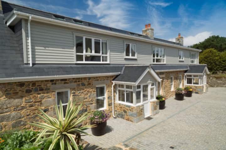 Le Grand, Sark  Fantastic Family Sized House - - Guernsey
