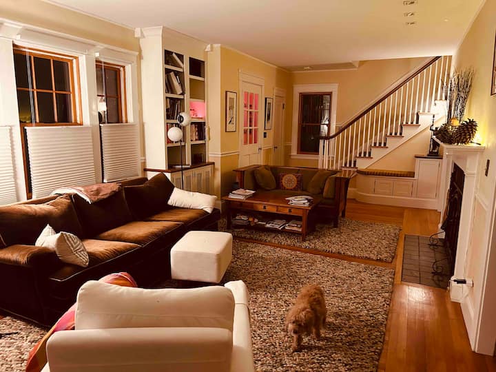Lovely Room Overlooking Garden - Providence, RI