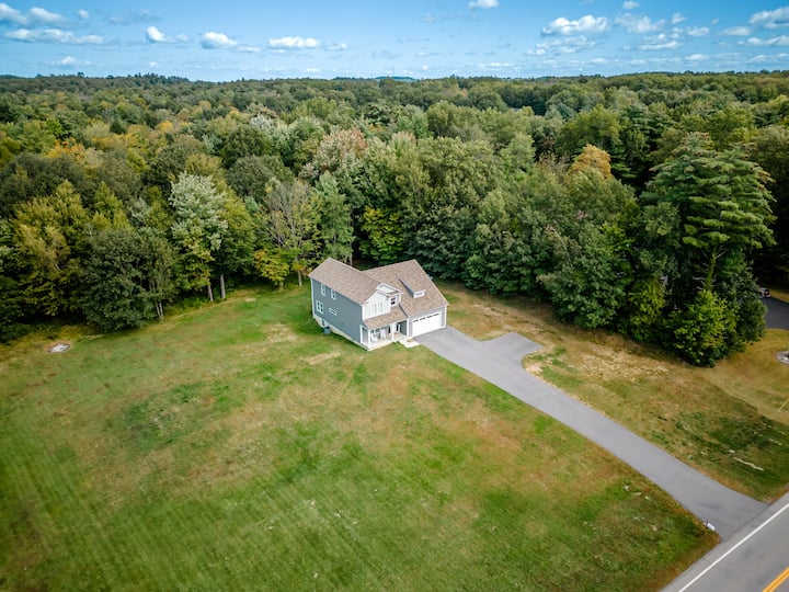 Hot Tub | Spacious | 2 Story | Garage | 2.6k Sqft - 紐約