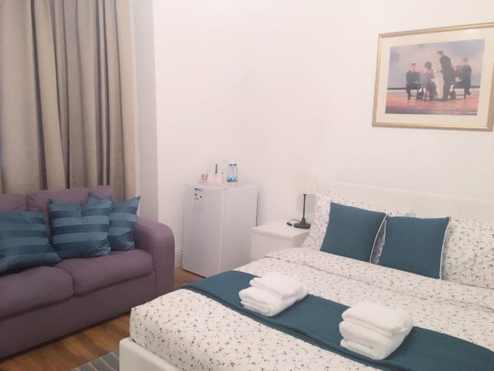 Abbey Wood Station 6 Bedroom & 6 Ensuite Bathrooms - Londres