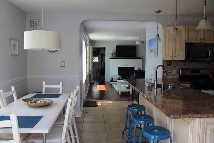 Beach Block - Modern 3br/2ba Family Friendly - Brigantine, NJ