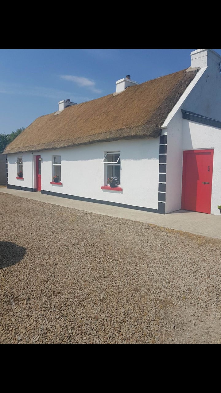 Cherry Blossom Cottage - Bundoran