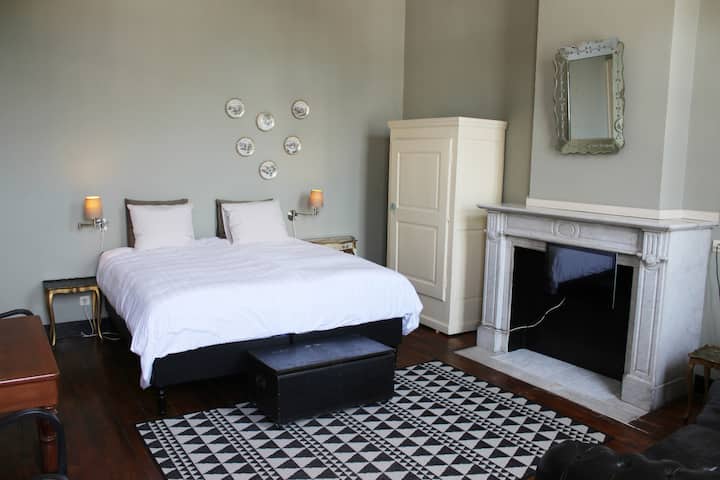Comfort City Apartment Met Balkon In Hartje Stad - Antwerp