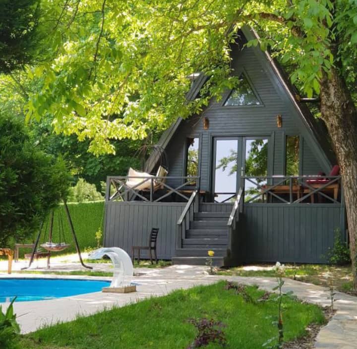 02 Isıtmalı Oval Havuzlu Dublex Bungalov - Sakarya