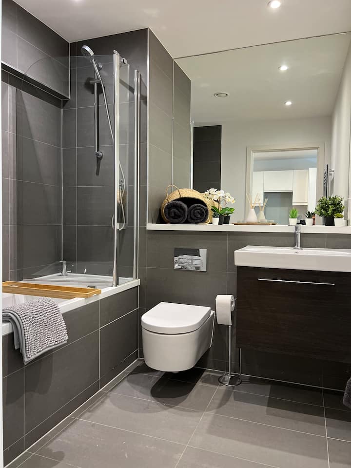 Beestay One Bed Flat In Cheadle - Cheadle