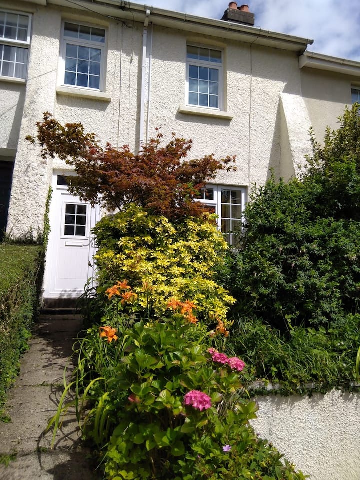 Cosy Country Cottage On Outskirts Of Pretty Village - Barry