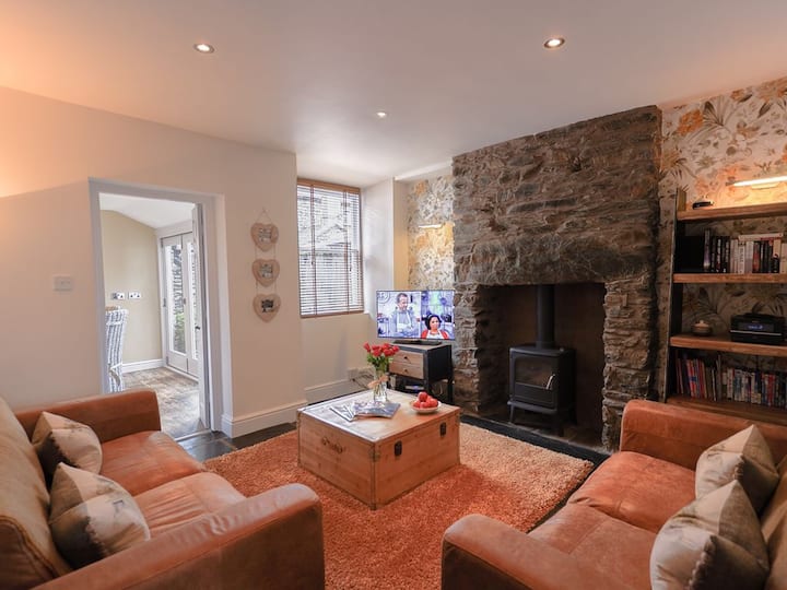 Attractive Terraced Character Cottage - Windermere