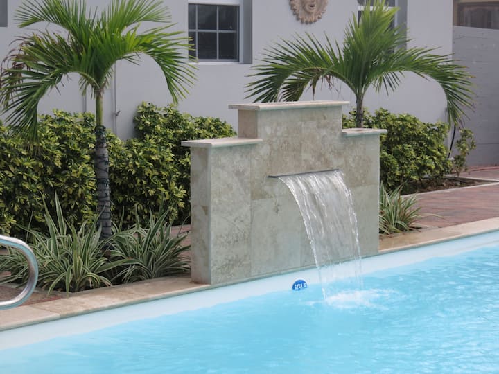 A Quiet Place With A Pool To Relax After The Beach - Aruba