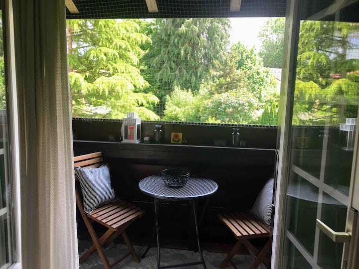 Le Jardin De Freyja, Cat & Dog Friendly - Montreux