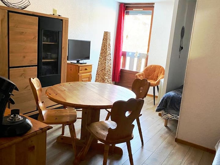 Studio Agréable Bien Situé Avec Box Fermé - Les Rousses