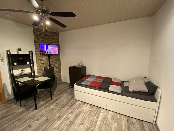 Modernes Privatzimmer In Ruhiger Lage - Oberhausen