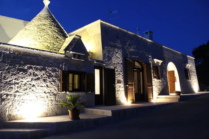 Trulli Sulla Valle - Apulia