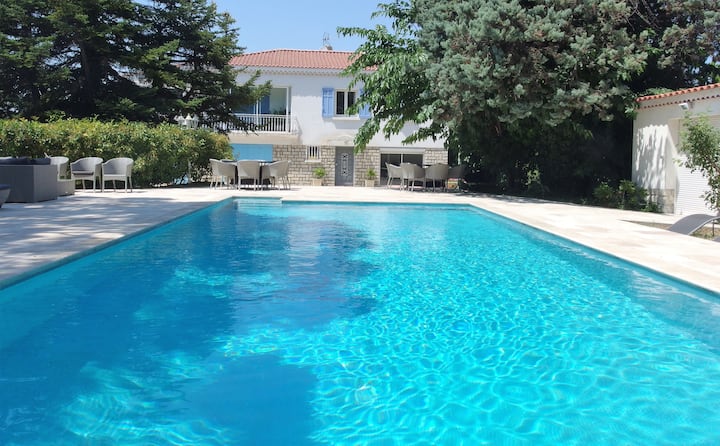 Piscine, Jacuzzi & Hammam : Vacances De Rêve - Marignane