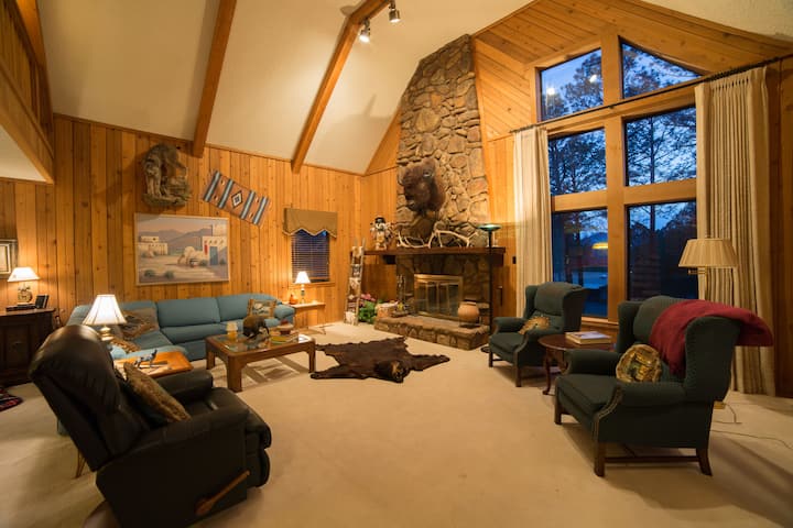 "The Dancing Bear Retreat" - Ruidoso, NM