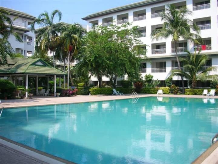 Budget Studio Without Aircon, Has Washing Machine - Thailand