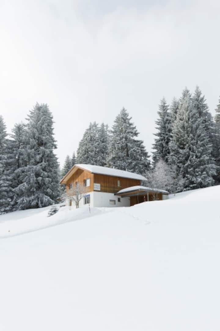Schönes Chalet In Den Bergen 3.5 Zi Hochparterre - Chur