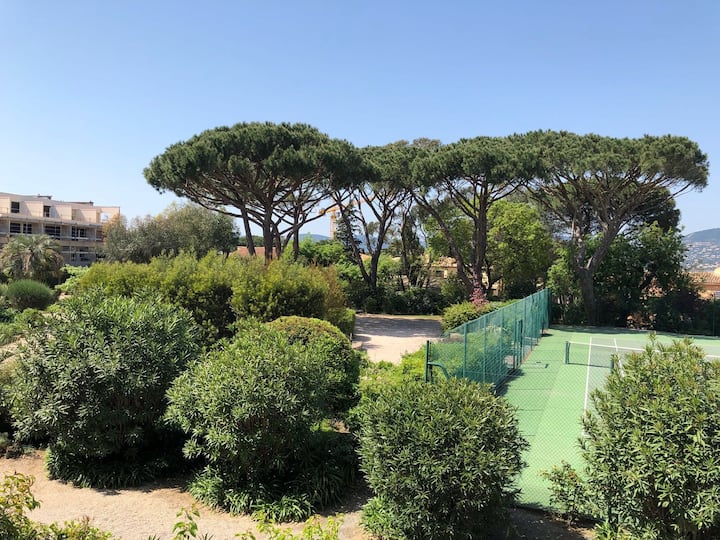 Appartement + Terrasse Calme Proche Plages Et Port - Saint-Tropez