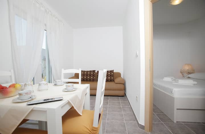 Podstrana Apartment Near Sea - Podstrana