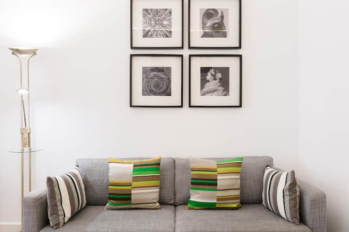 Luminoso Apartamento Con Vidrieras Originales Cerca De La Pedrera - Barcelona