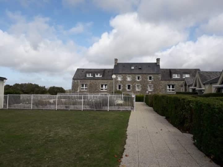 Apt 2 Pièces, Mer à 1 Km, Piscine En Juillet/août - Coutances