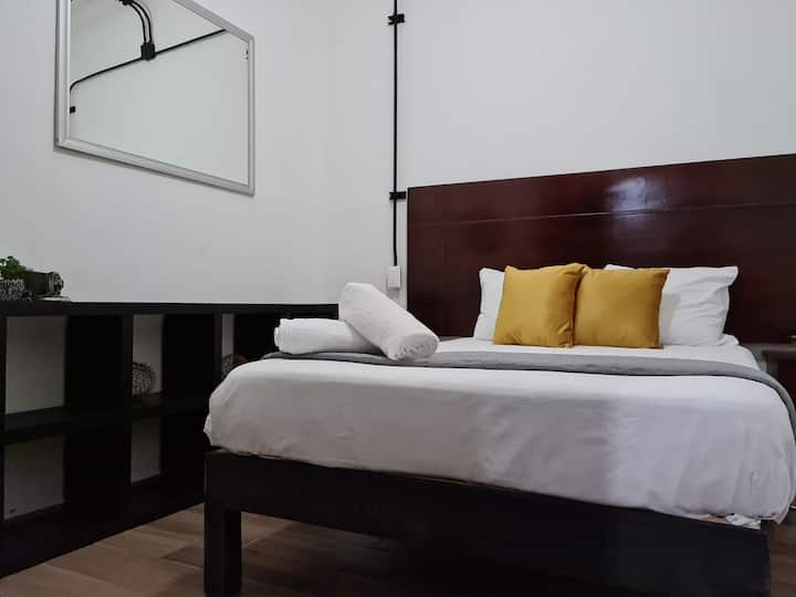 Casa Zarco: Limpia/wifi/centrica/estacionamiento - Guadalajara