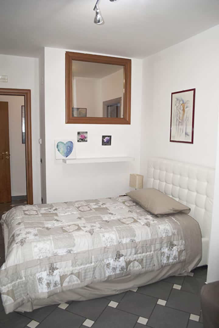 A Due Passi Dal Bellaria - Bolonia