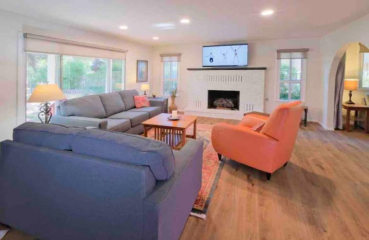 Cedar Rose Cottage In Downtown Prescott - Prescott, AZ