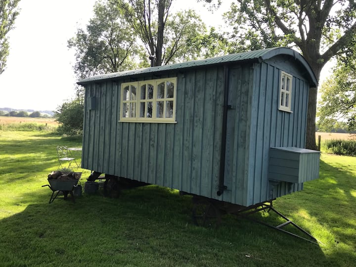 Mary's Shepherds Hut - Grendon - Wellingborough