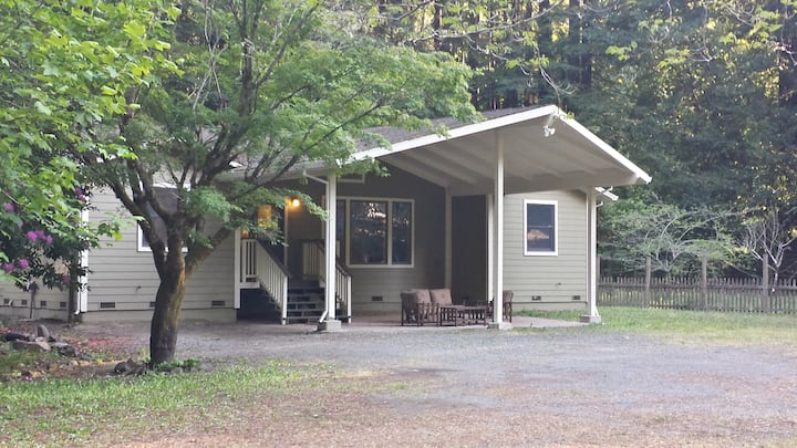 A Grand Family Retreat Among The Redwoods - Guerneville, CA