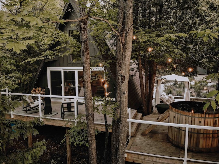 Aframe Cabin By Babbling Brook With Sauna & Hottub - Durham