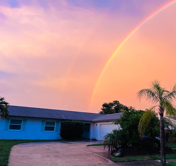 4 Beds, Dock, 10 Mins To Beach & Space Center - 코코아