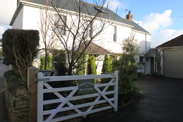 North Cottage B&b.  Room 4 (Single Room) - Barnstaple