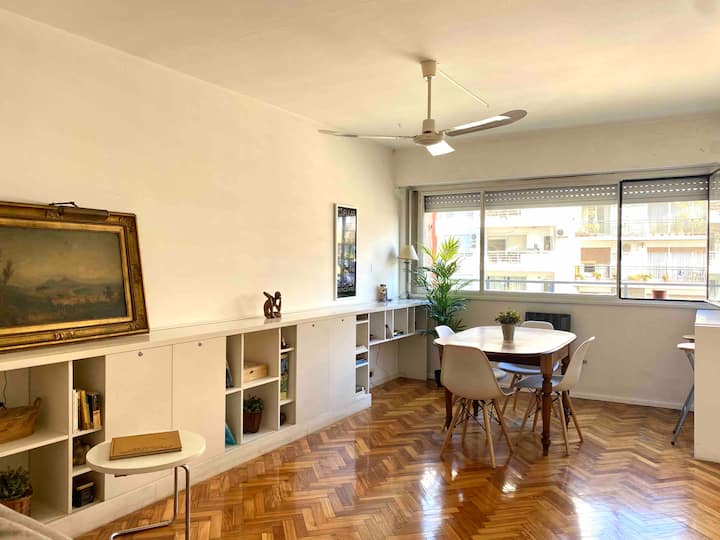 Palermo On Quiet Boulevard, With Gastronomic Offer - Argentine