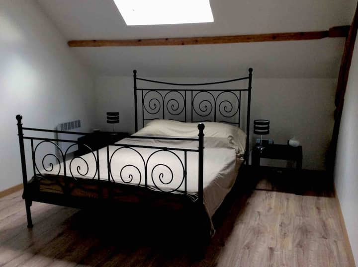 1er éTage Indépendant Dans Maison - Souppes-sur-Loing