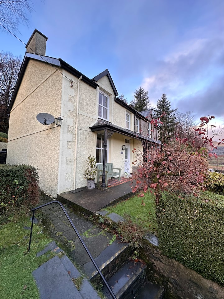 Cottage With Views Over Beautiful Snowdon - Llanberis